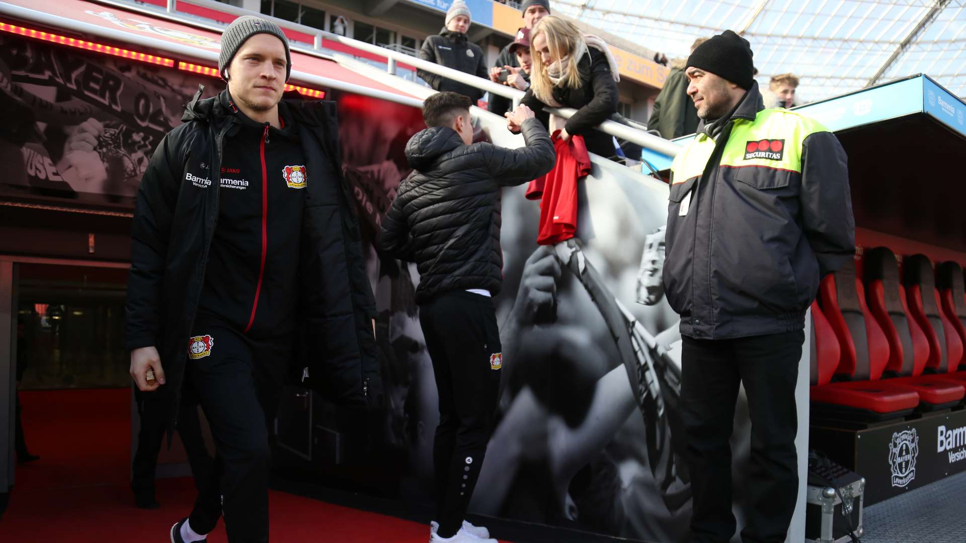 Niklas Lomb - Goalkeeper | Bayer 04