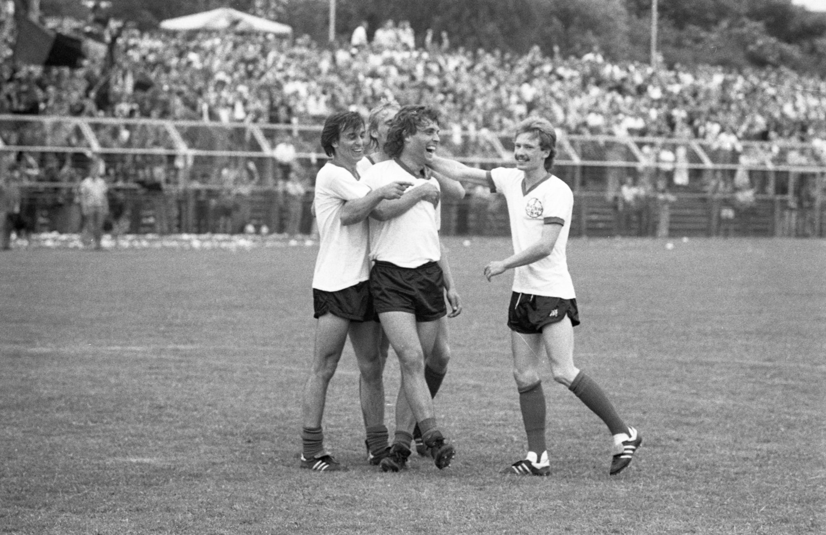 History: 50 years ago – Promotion season 1974/75 (June) | Bayer04.de