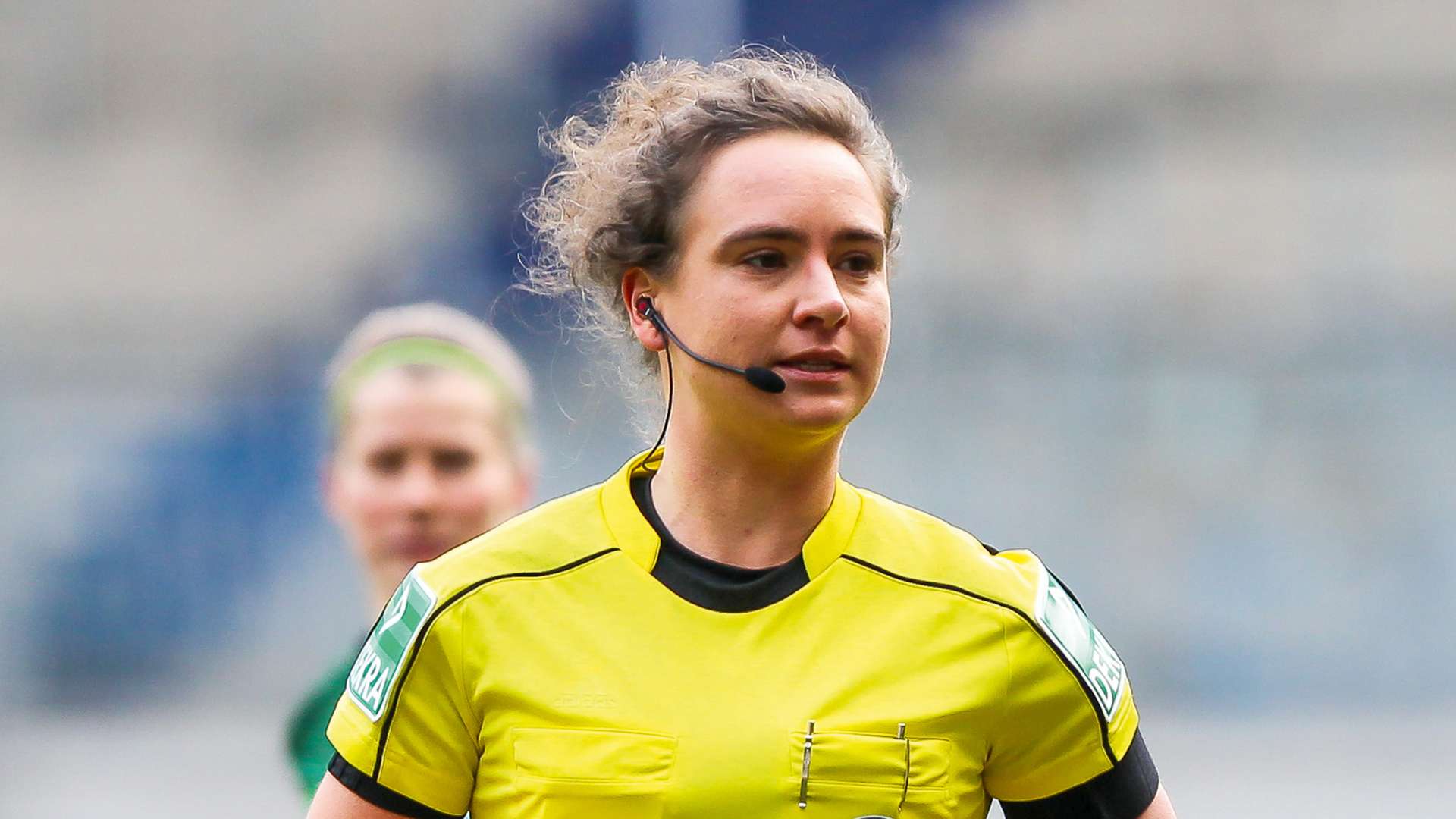 Laura Duske pfeift Auftaktduell der Frauen-Bundesliga | Bayer04.de