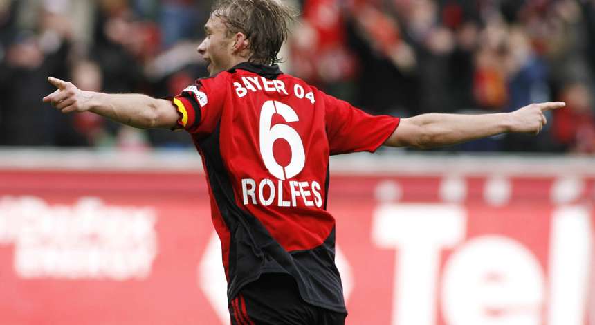 Simon Rolfes: Vom Dauerbrenner zum Entscheider | Bayer04.de