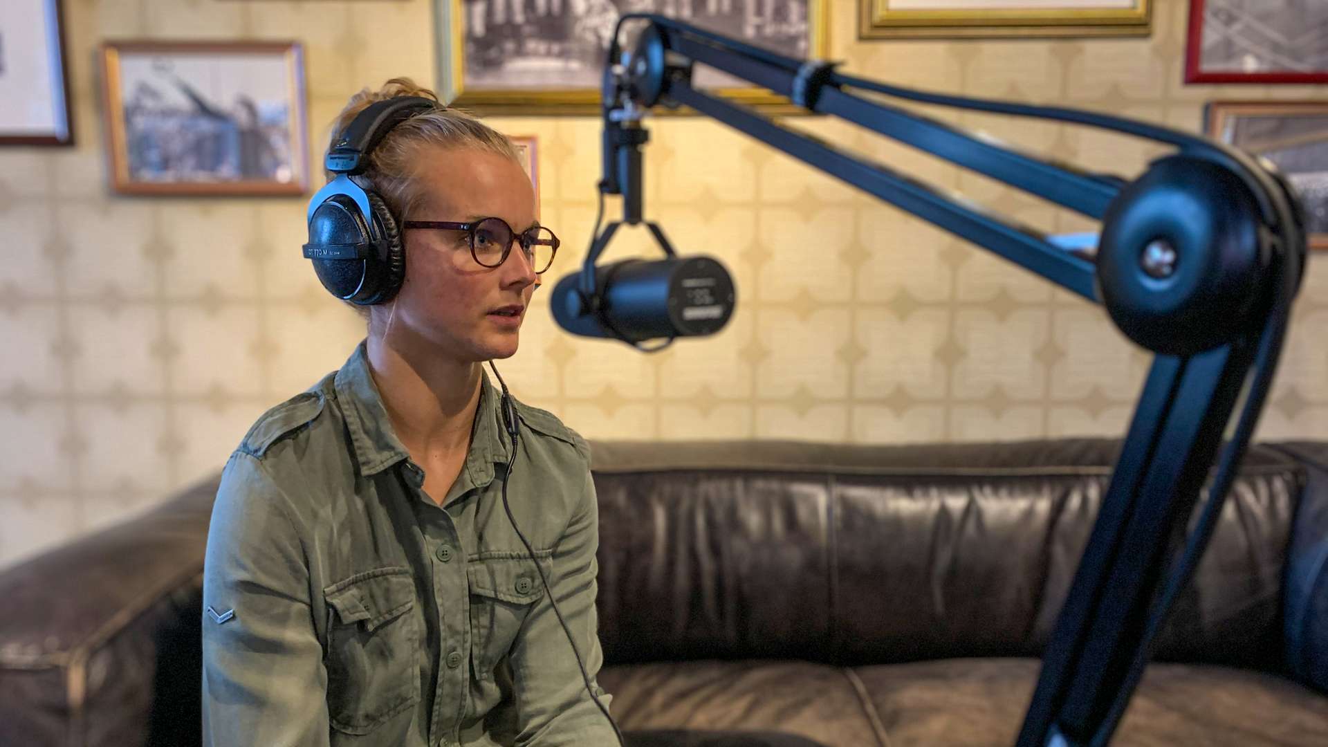 #42 | Werkself Podcast – Auf ein Bit mit… ANNA KLINK | Bayer04.de