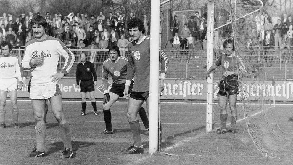 Birthday boy of the month: Fred Bockholt turns 80 | Bayer04.de