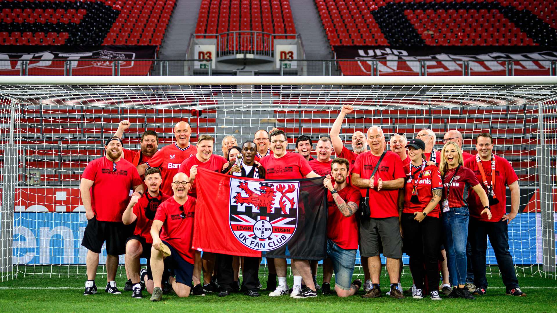 UK fan club award: Frimpong named Player of the Season | Bayer04.de