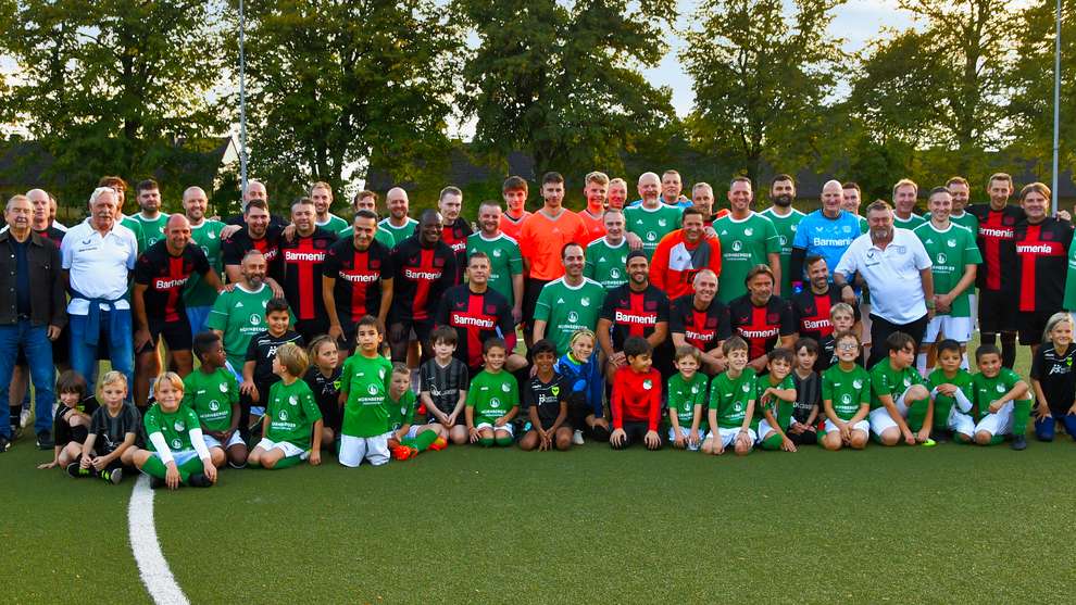Traditionsmannschaft siegt bei Legendenspiel in Burscheid | Bayer04.de