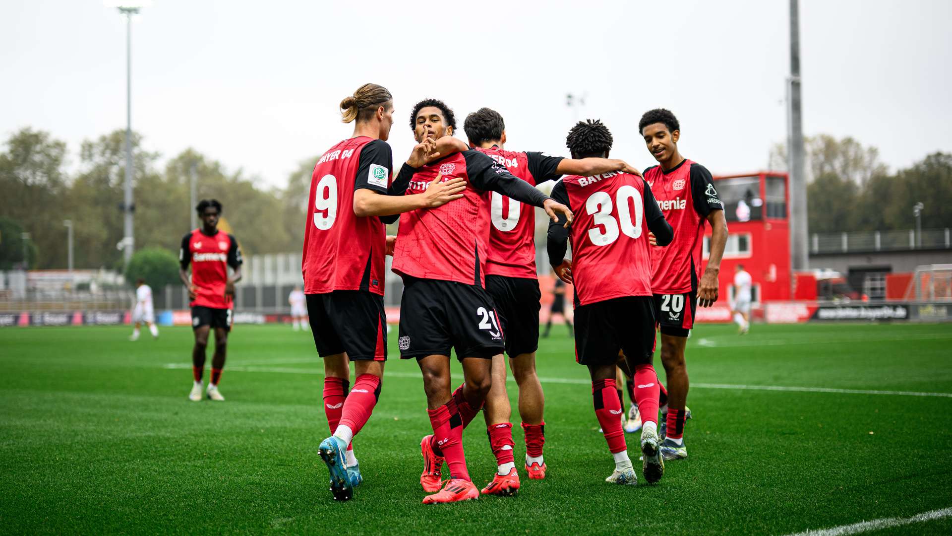 4:2 gegen Köln – U19 dreht zweimaligen Rückstand im Derby | Bayer04.de