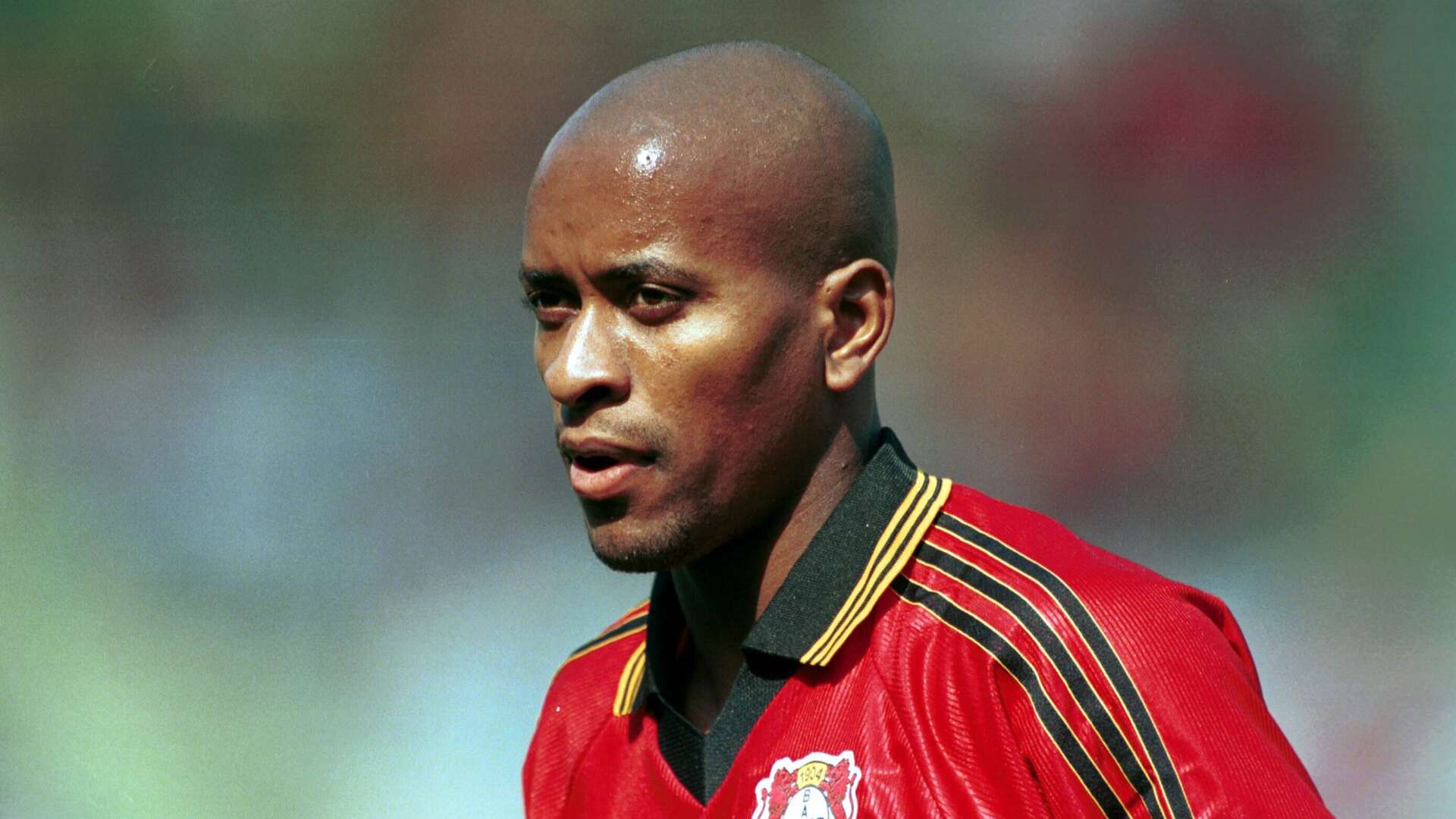 Legends: Zé Roberto, the man with the magic touch | Bayer04.de