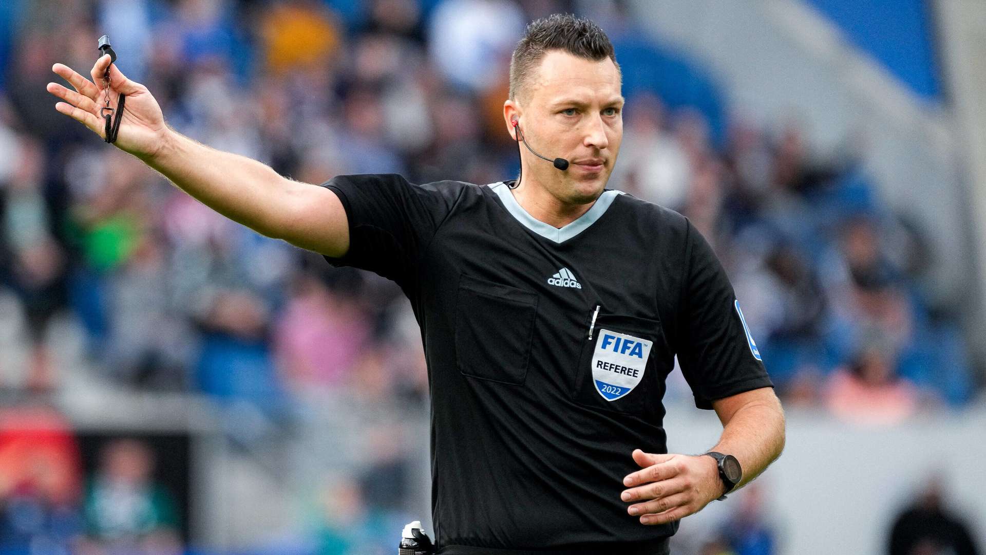 News in brief before #RBLB04: Jablonski to referee | Bayer04.de