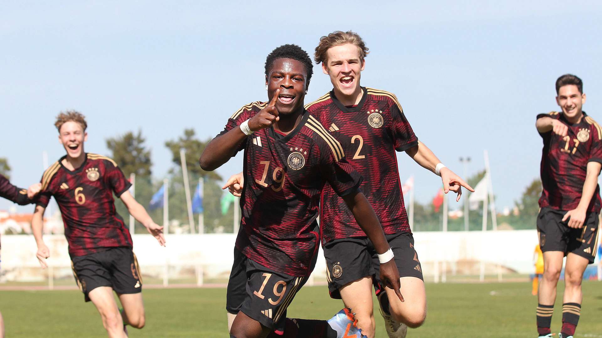 Nachwuchs: Izekor schießt DFB-U16 zum Turniersieg | Bayer04.de